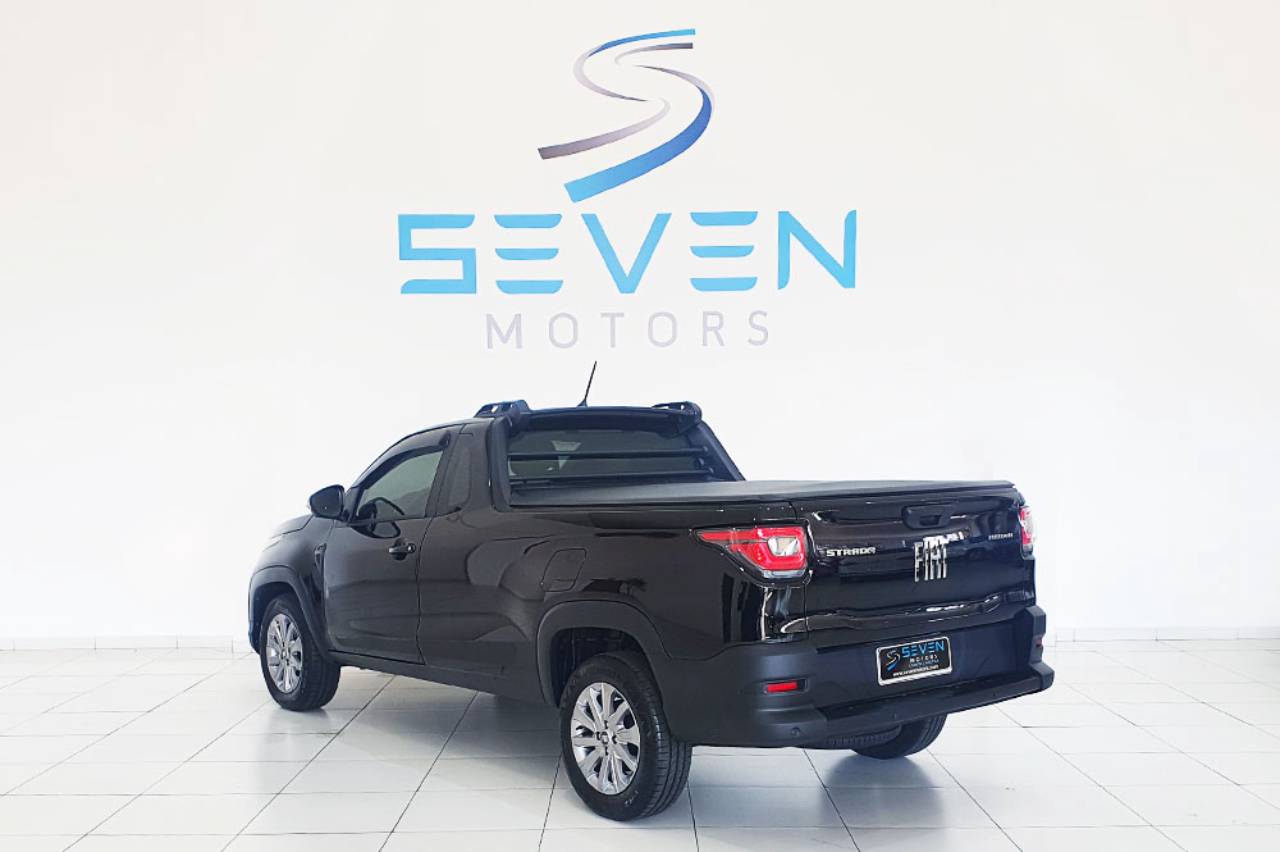 Fiat strada 1.3 firefly flex freedom cabine simples plus- 2021/2022 em ...