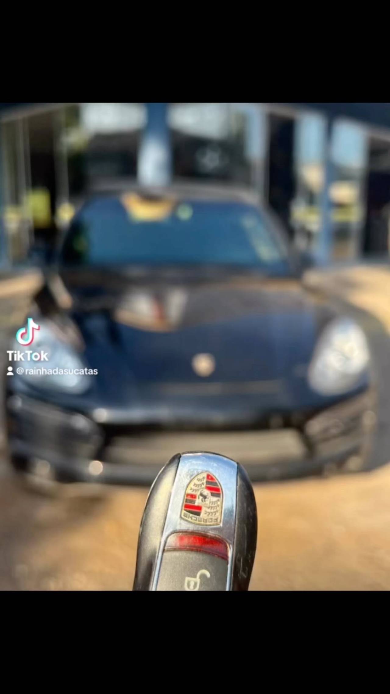 Sucata de porsche cayenne 3.6 v6 300cv para retirada de peças em Foz do ...