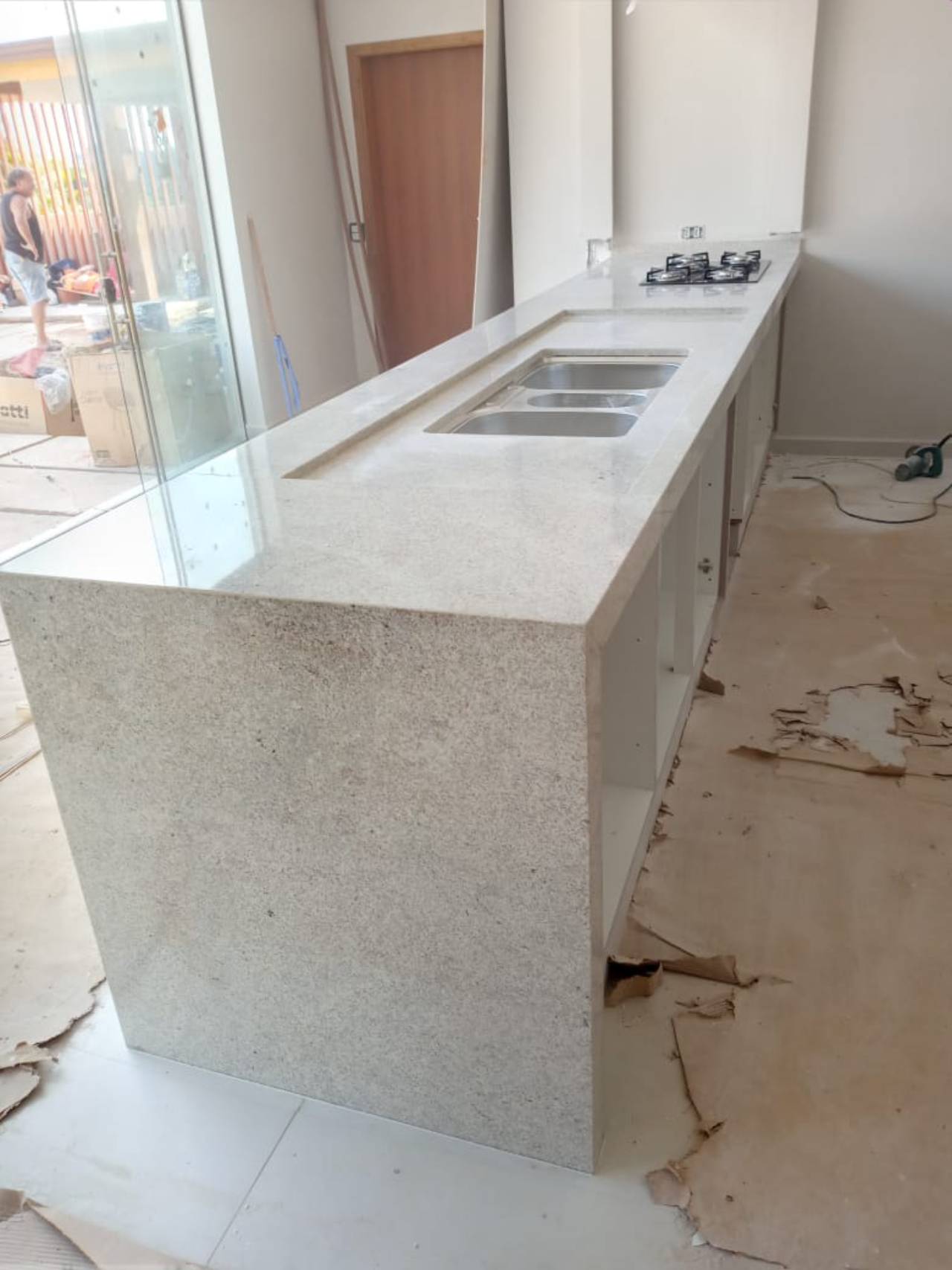 Ilha de granito em Atibaia, SP | Classificados - Solutudo